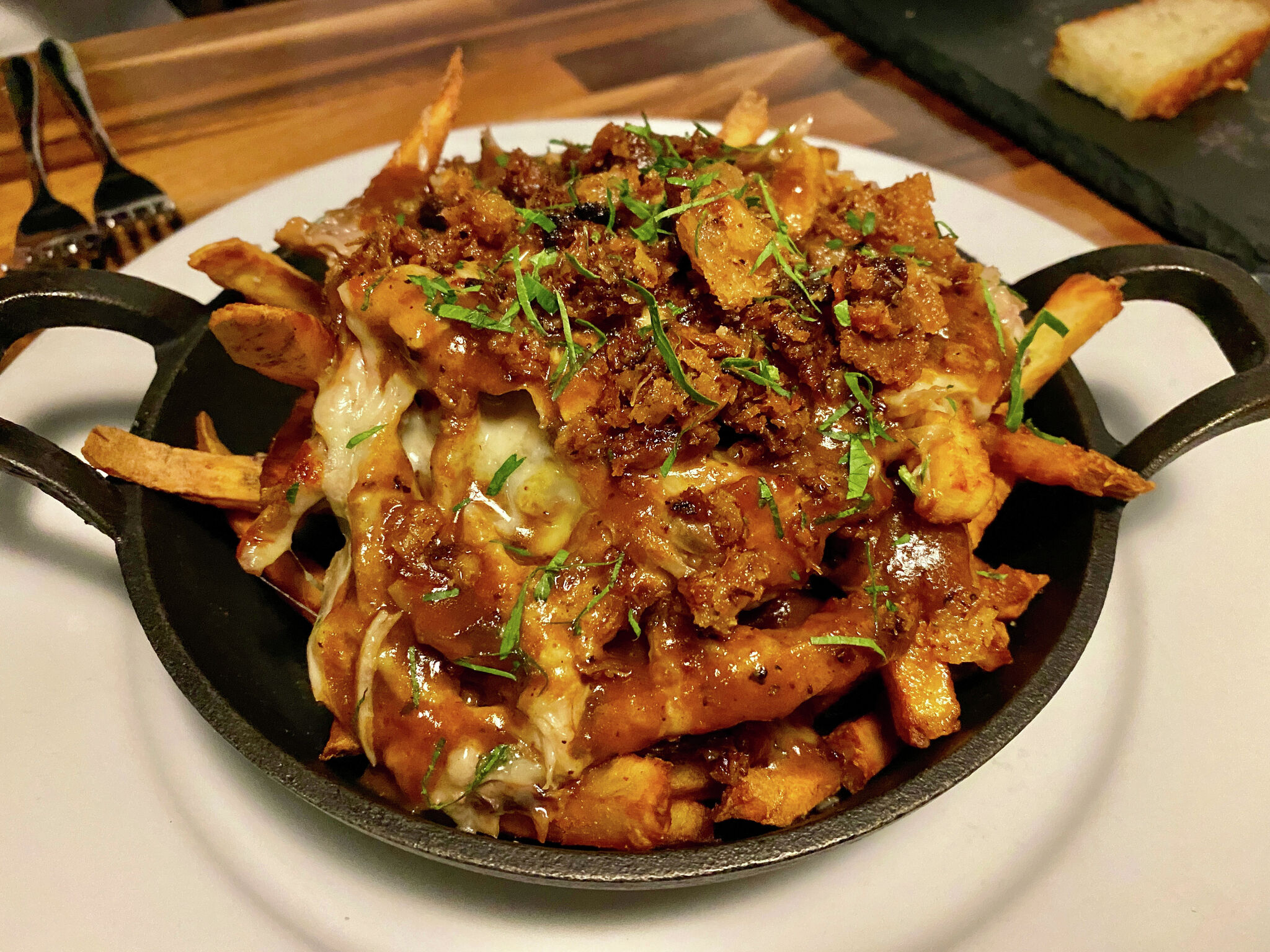 Susie’s Spotlight: Poutine, dumplings, pizza and raw bar