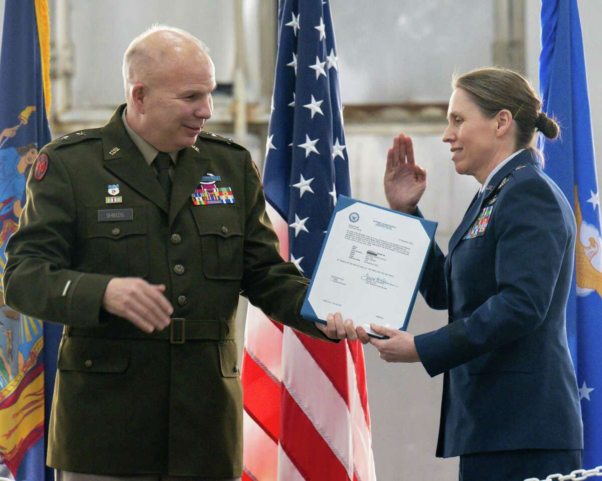 First woman to command New York Air National Guard promoted to major ...