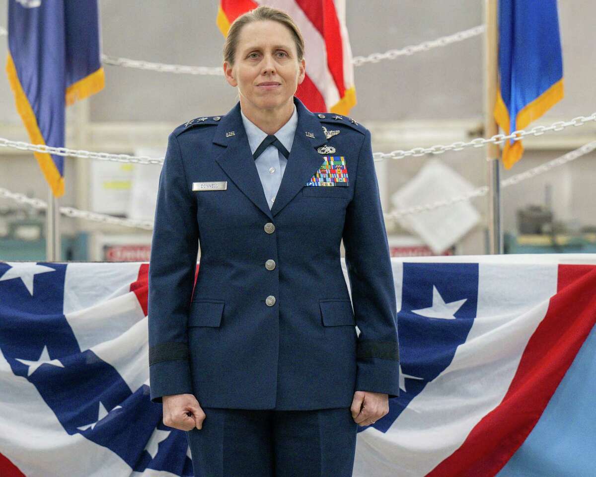 First woman to command New York Air National Guard promoted to major ...