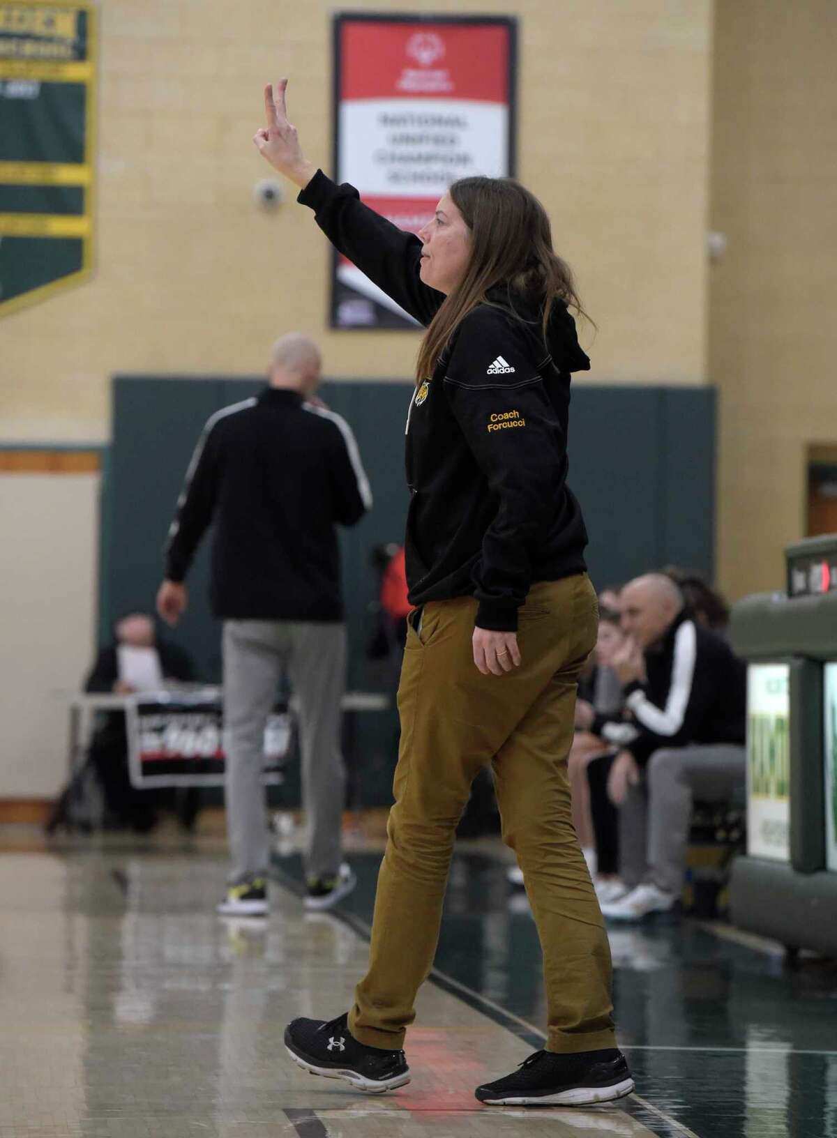 Hamden, No. 1 in GameTimeCT basketball poll, defeats No. 2 Hand