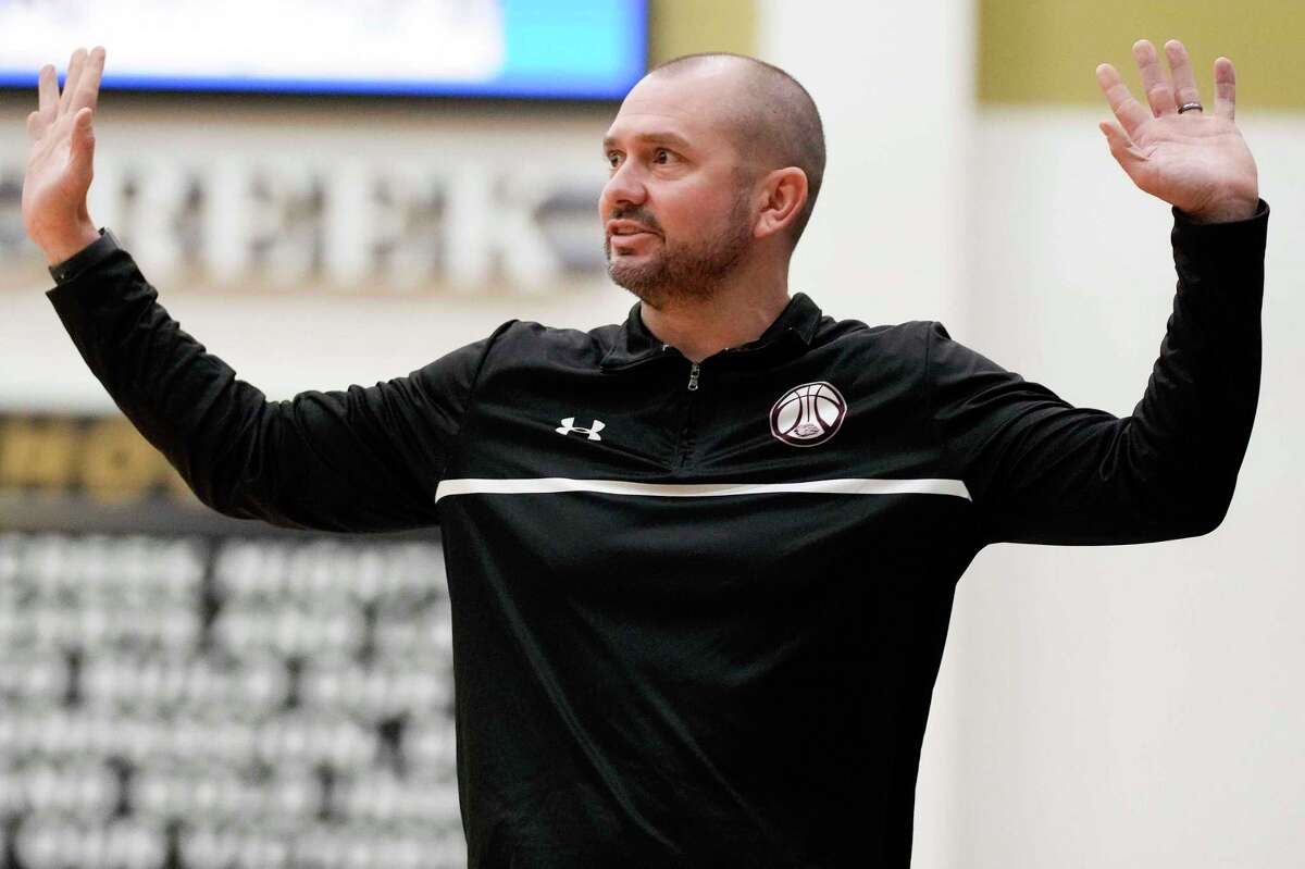 Lake Creek pulls away in second half to defeat Magnolia