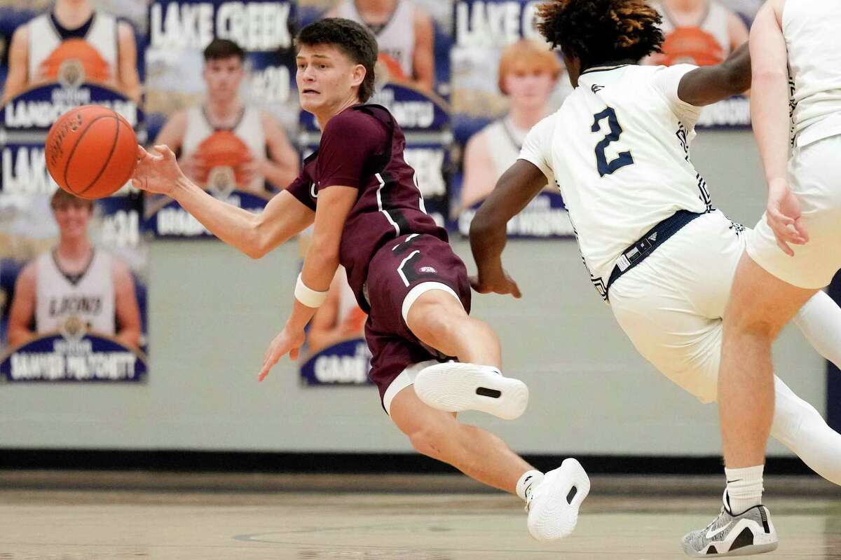 Lake Creek pulls away in second half to defeat Magnolia