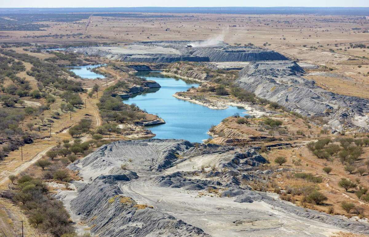 San Miguel Electric buys ranch land in $38 million deal