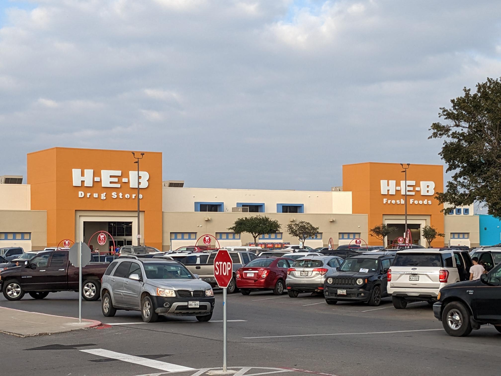 LPD debunks report of gunshots outside Laredo H-E-B