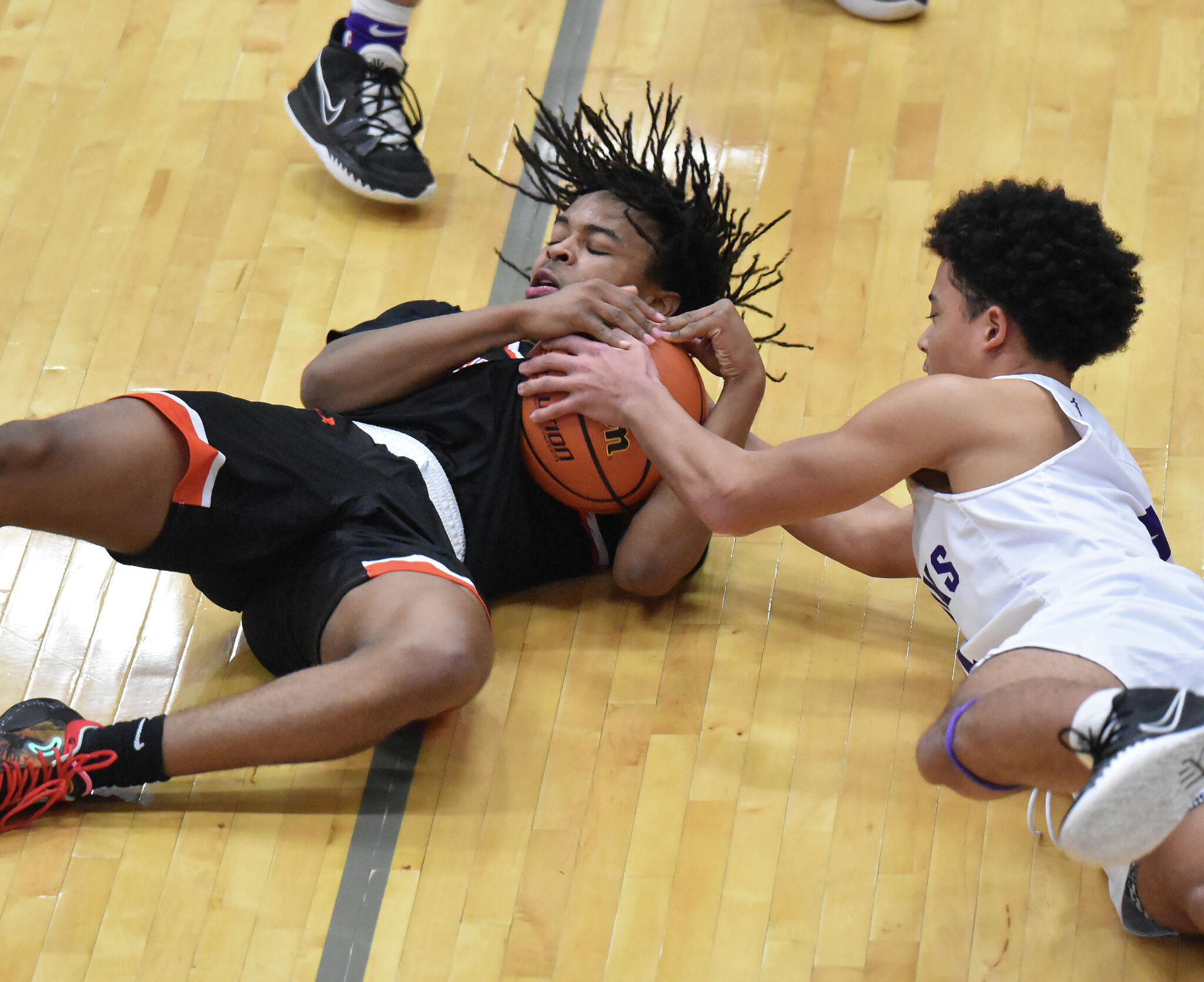 Tigers, Kahoks meet for third time in regional semifinal