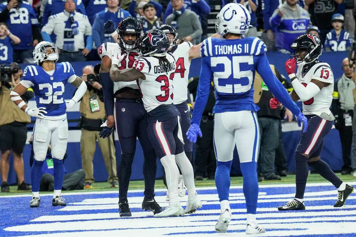 Houston Texans: Win brings loss of top pick, Lovie Smith's job