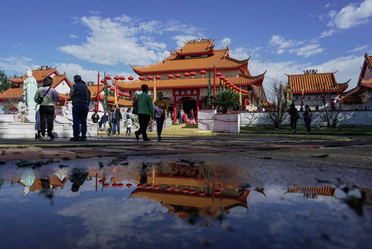 Teo Chew Temple celebrates Ong Bon Festival with lion dances