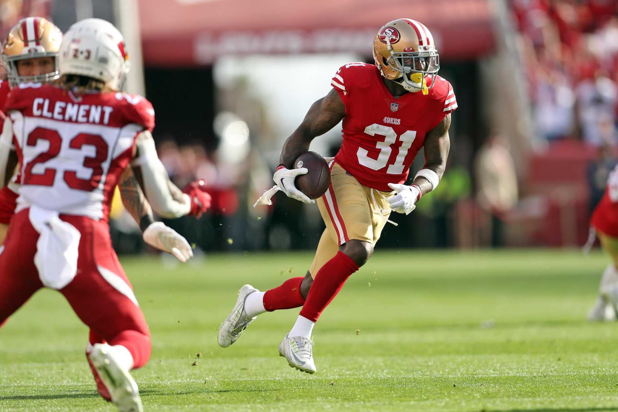 Tashaun Gipson returns to 49ers after improbable season