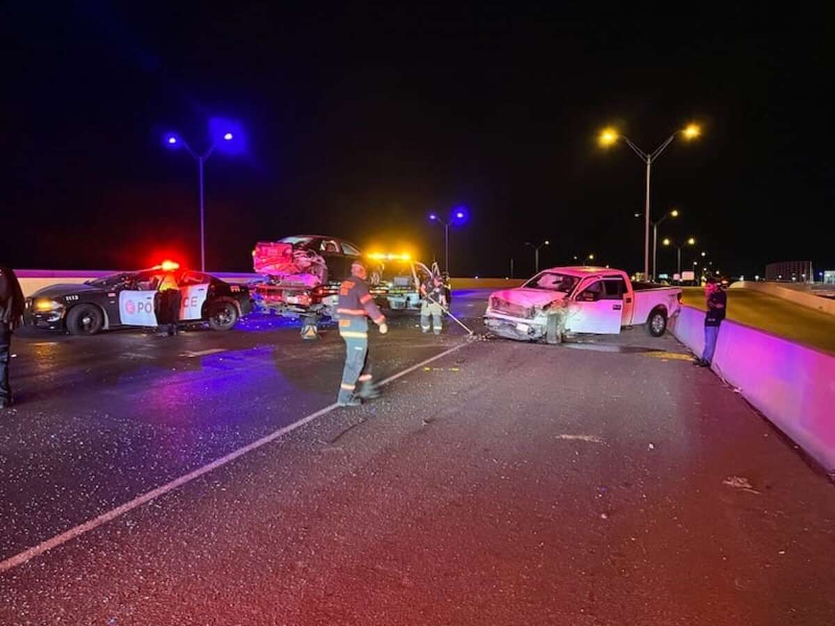 Suspected drunk driver crashes into Laredo police unit