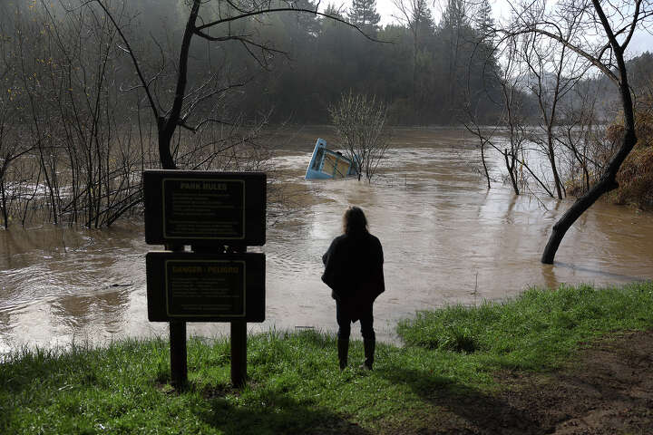 Calif. storm: 18,000 evacuated from Santa Cruz County