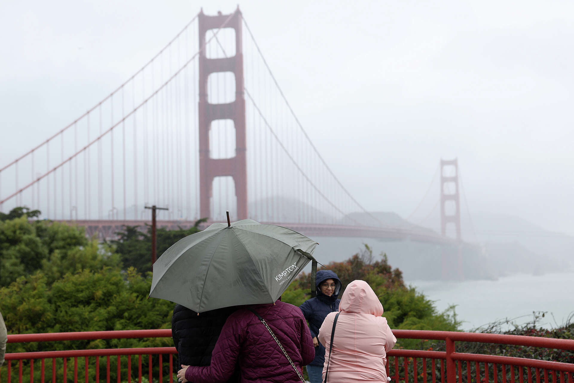 The Golden Gate Bridge just started screeching again