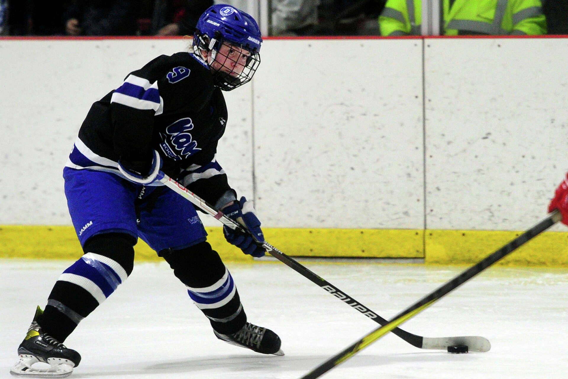Darien ice girls hockey tops two remains perfect at 7-0