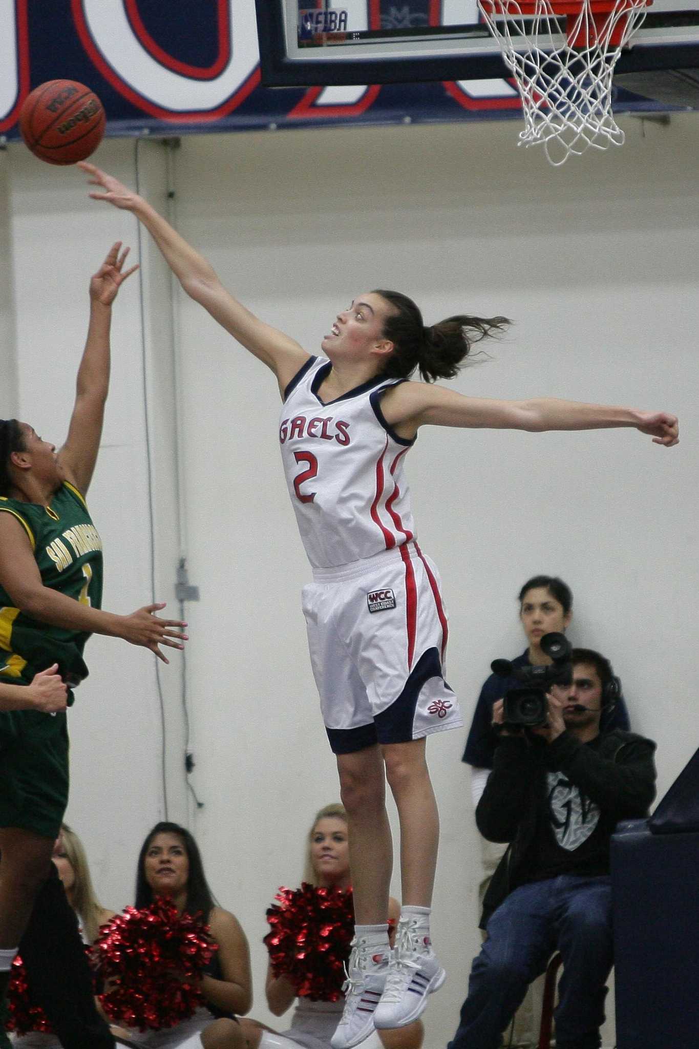 Sports digest: Women from Bay Area WCC schools in Hall of Honor class