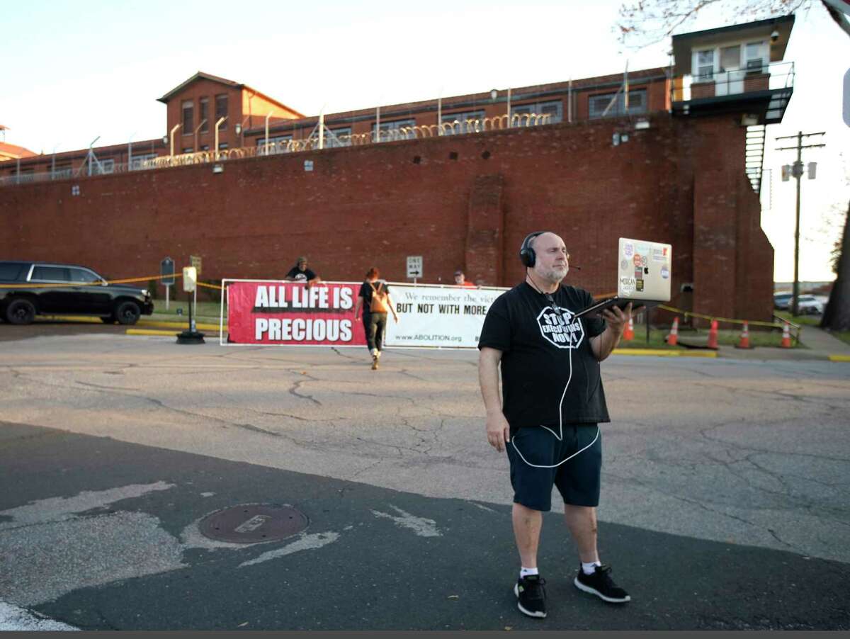 Robert Fratta executed following last-minute legal wrangling in Texas