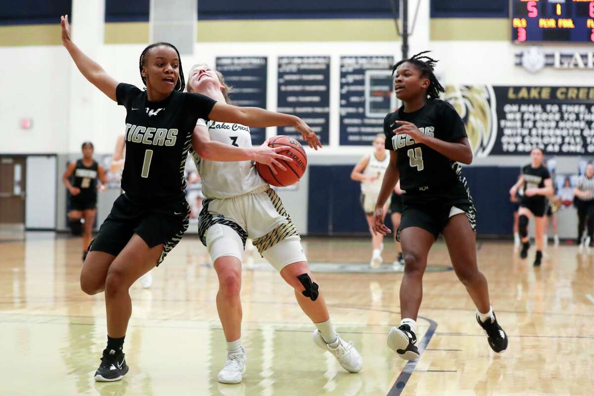 Defense, free throws lift Lake Creek to clutch win over A&M Consolidated