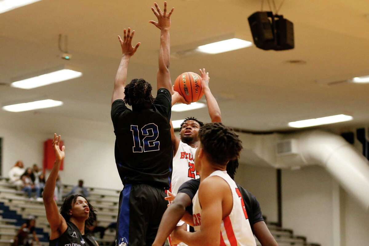 Houston boys basketball: Bellaire rolls past Westbury