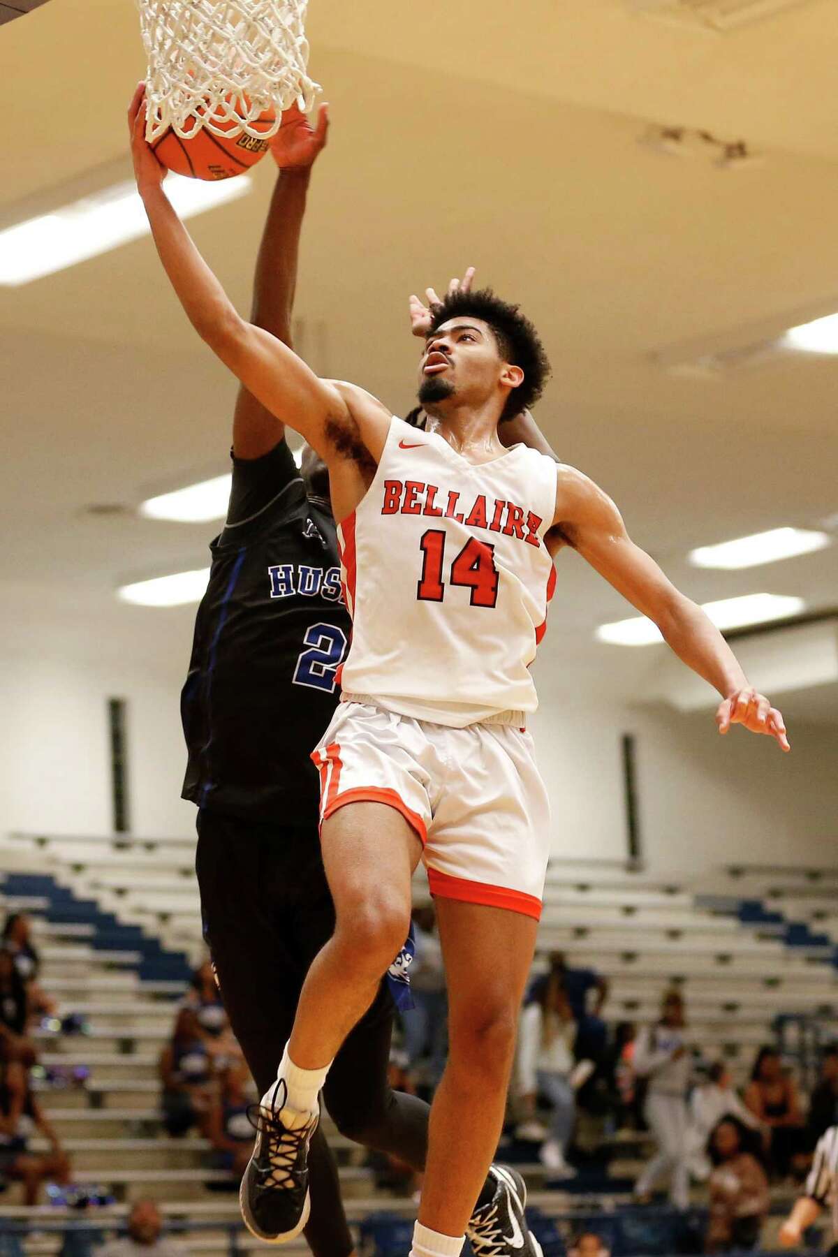 Houston boys basketball: Bellaire rolls past Westbury