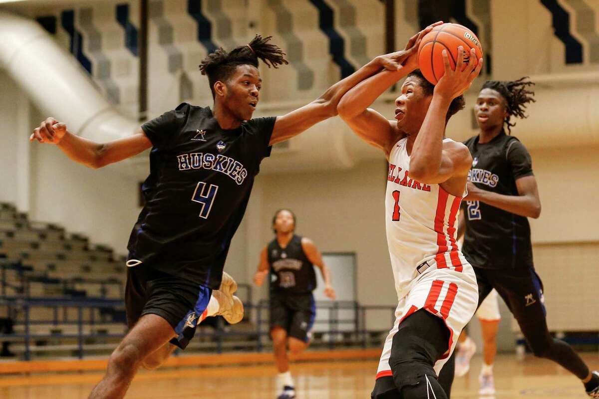 Houston boys basketball: Bellaire rolls past Westbury