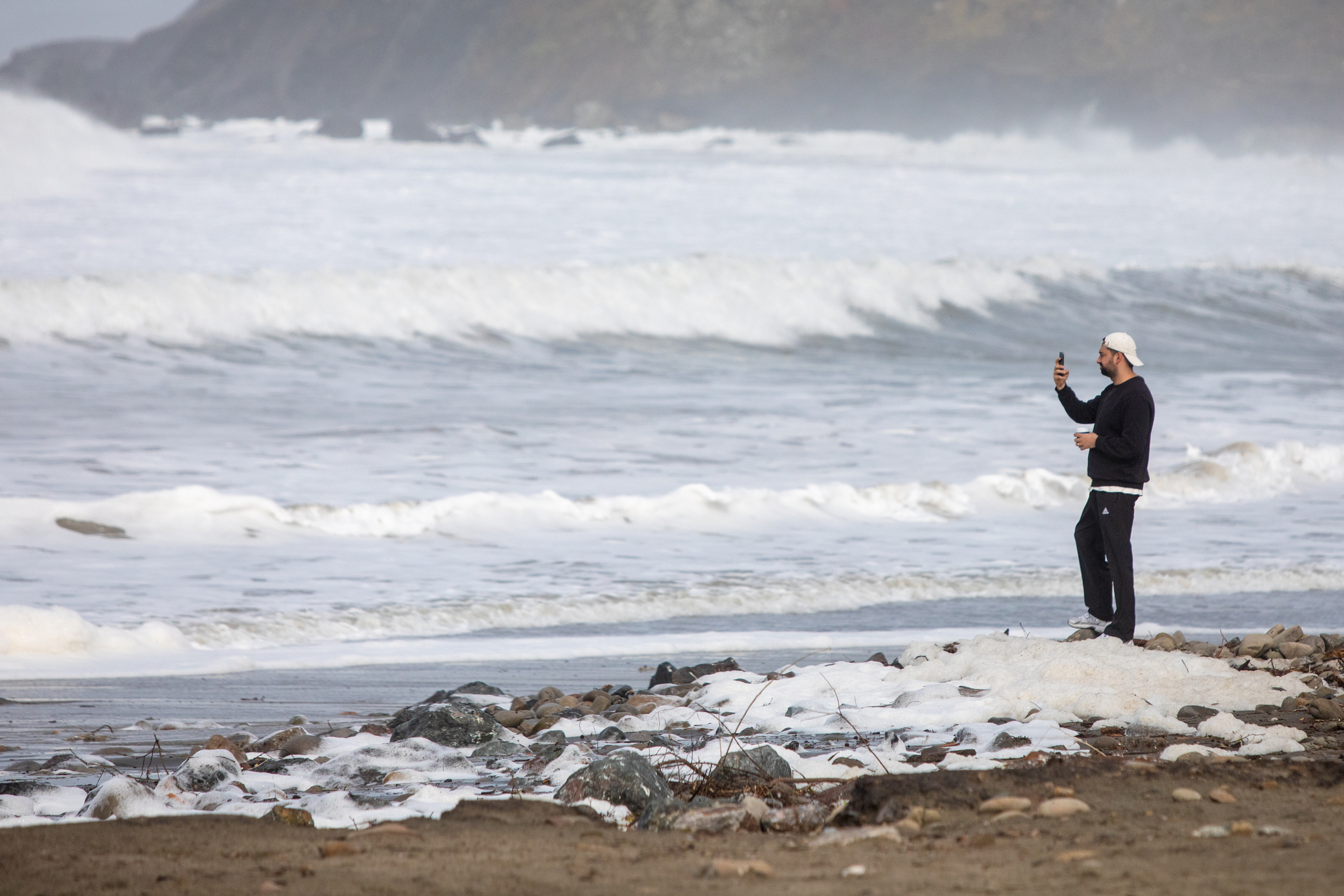 23-foot-tall waves expected to pummel Bay Area coastline