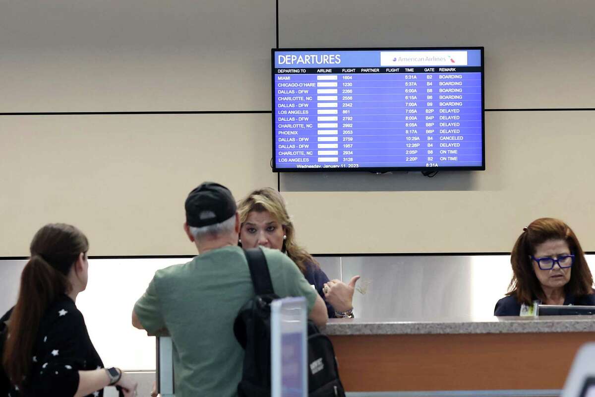 FAA outage nationwide causes chaos at San Antonio's airport