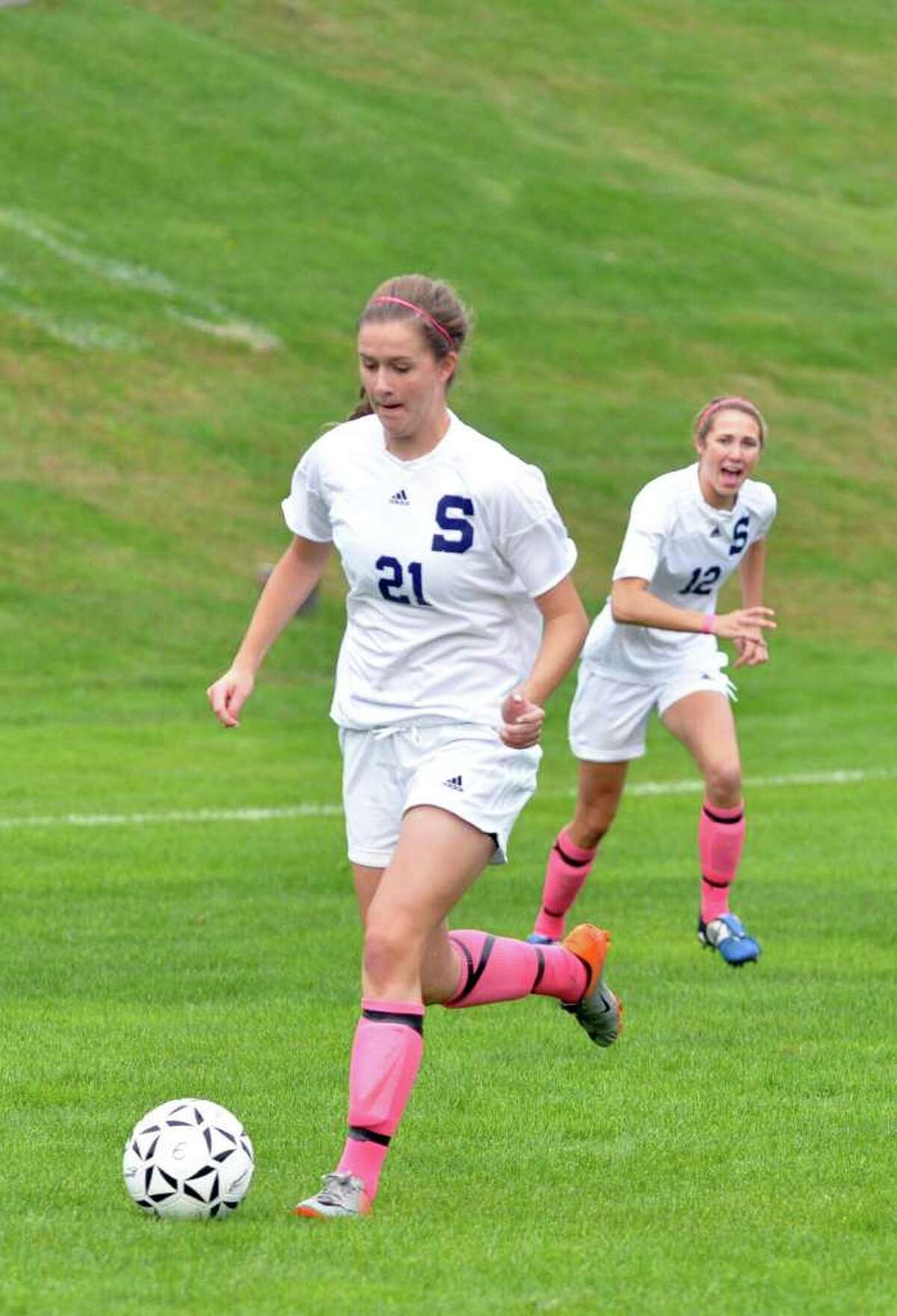 Staples wins three straight