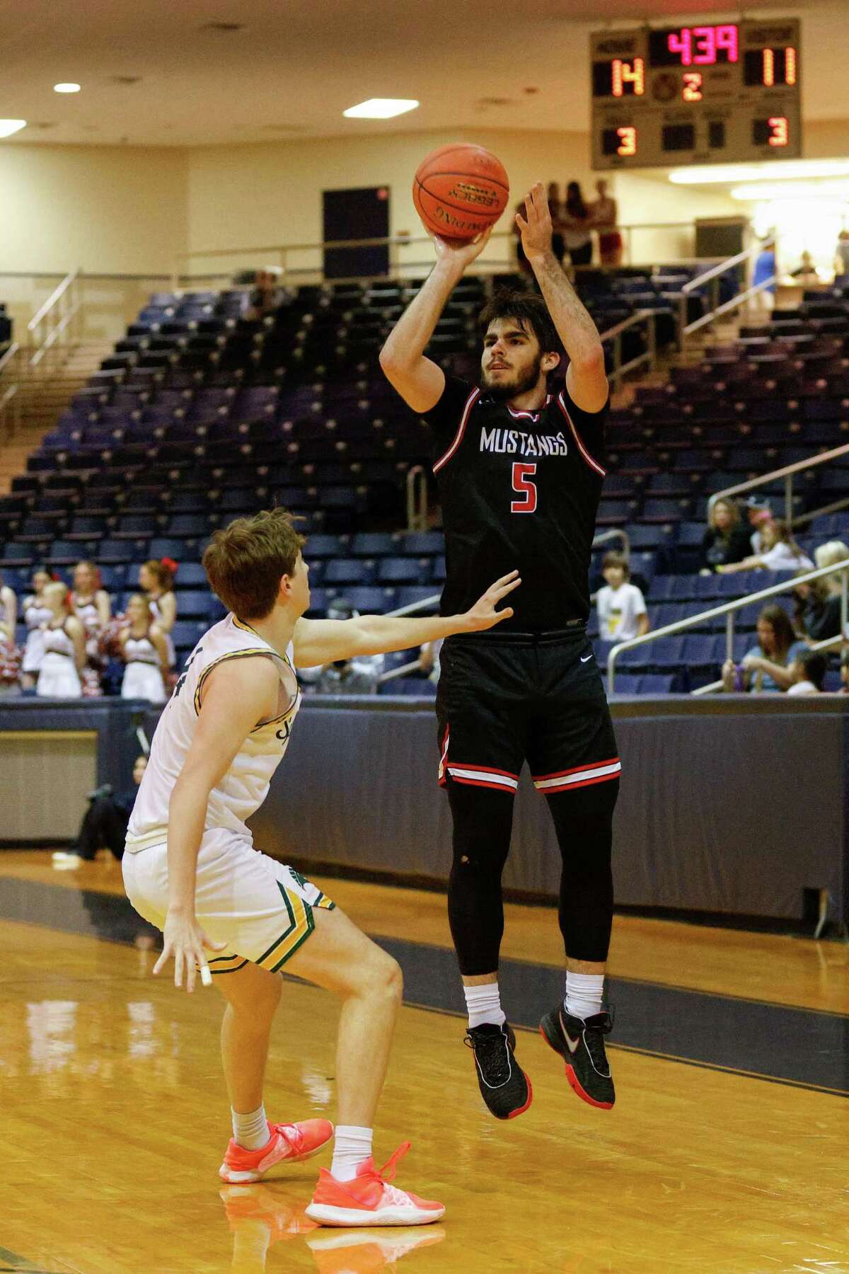 Houston boys basketball: Memorial rallies past Stratford