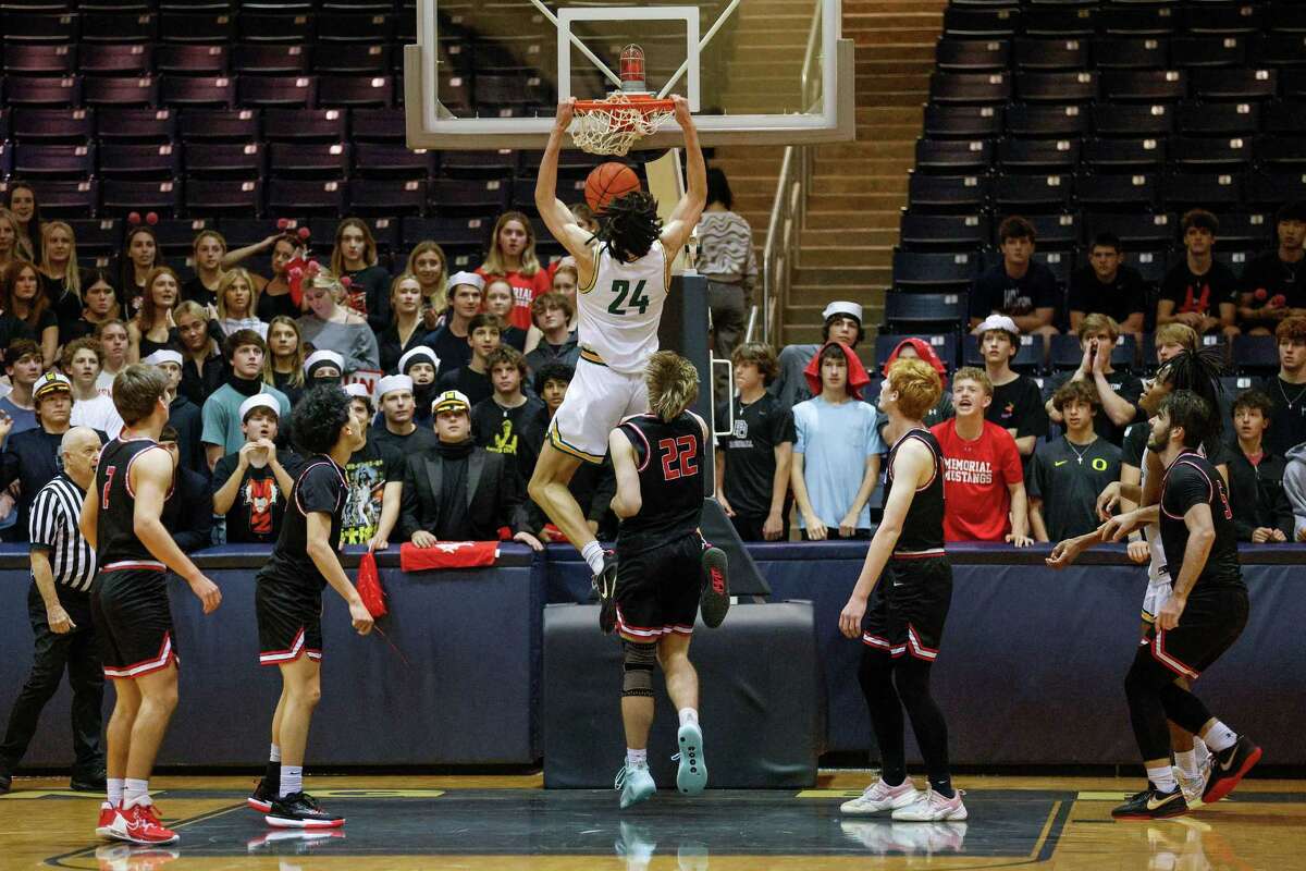Houston boys basketball: Memorial rallies past Stratford