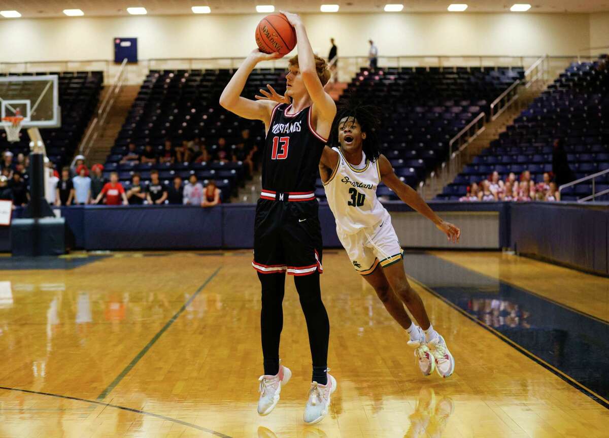 Houston boys basketball: Memorial rallies past Stratford