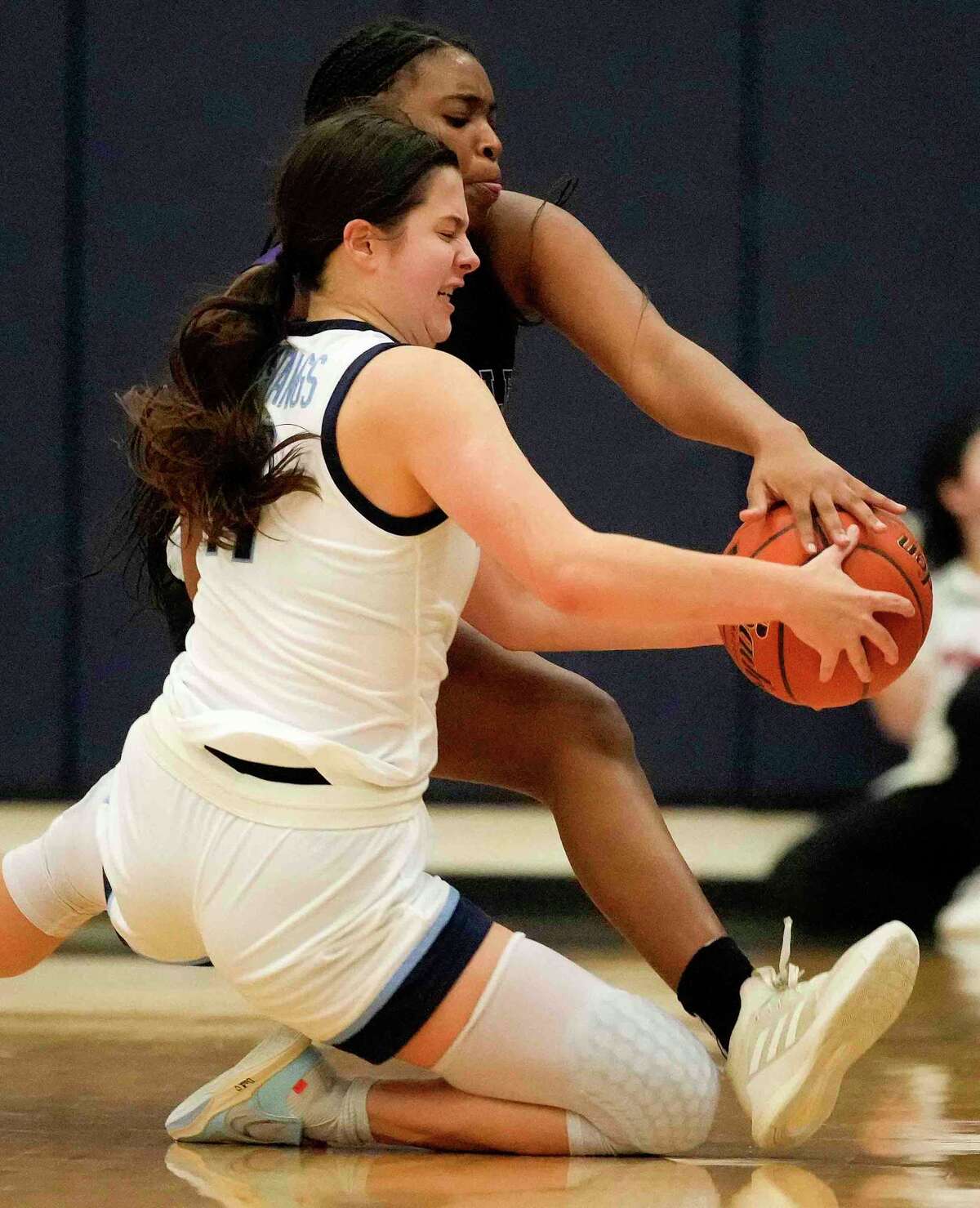 Houston girls basketball: Humble gets past rival Kingwood