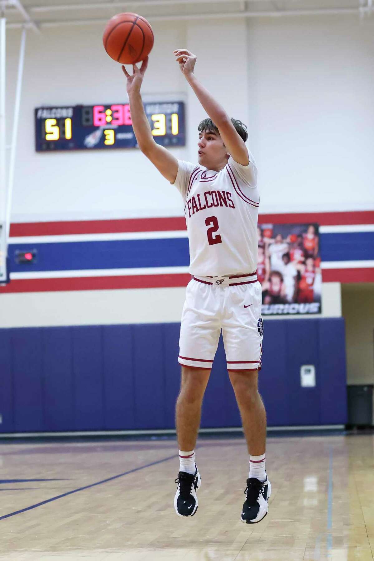 Tompkins boys rout Katy, stay in thick of District 19-6A race