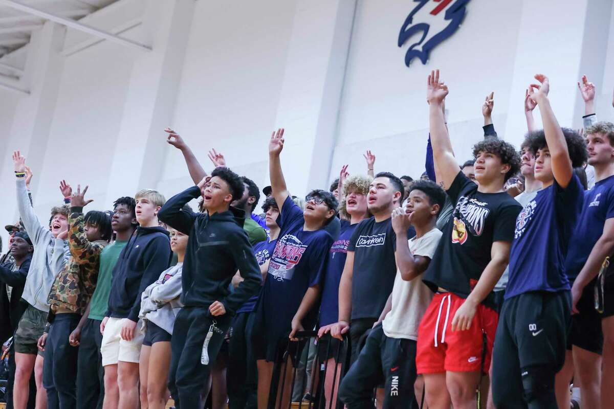 Tompkins boys rout Katy, stay in thick of District 19-6A race