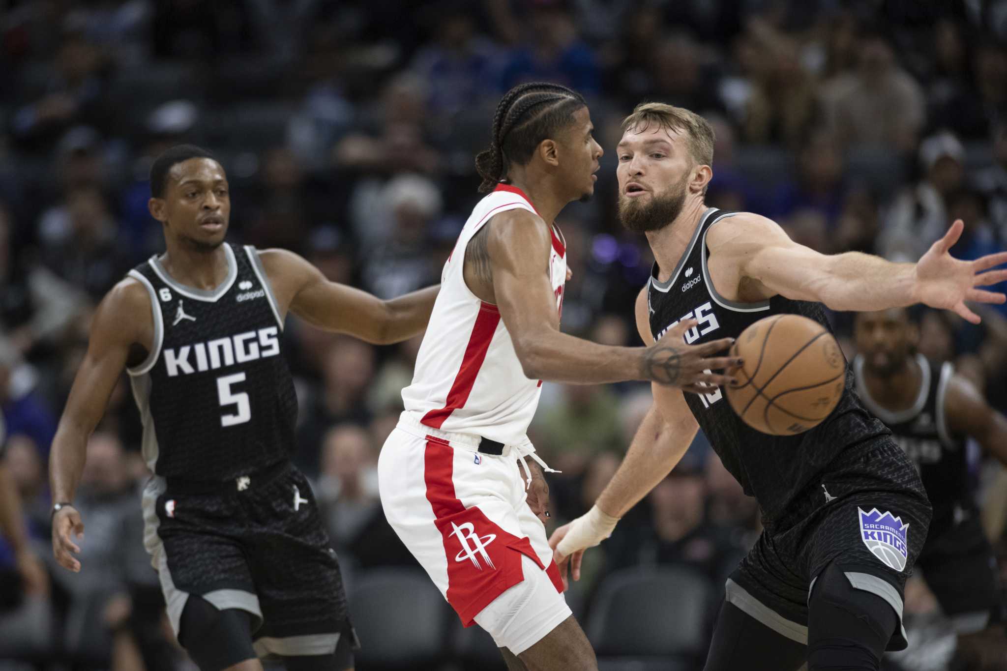 Houston Rockets: Fourth-quarter wall still an issue for team