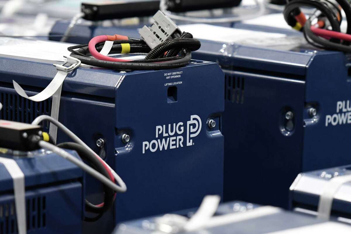 Schumer, Hochul attend Plug Power Slingerlands plant opening