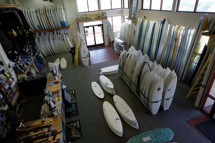 Bob Wise, San Francisco surfing pioneer, dies at 74