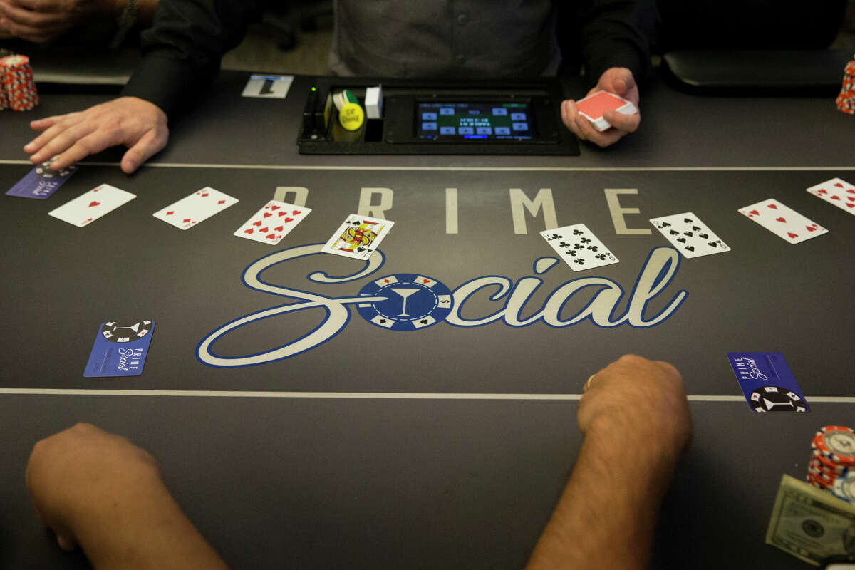 Texas House Speaker echoes Abbott, opens door to more casinos