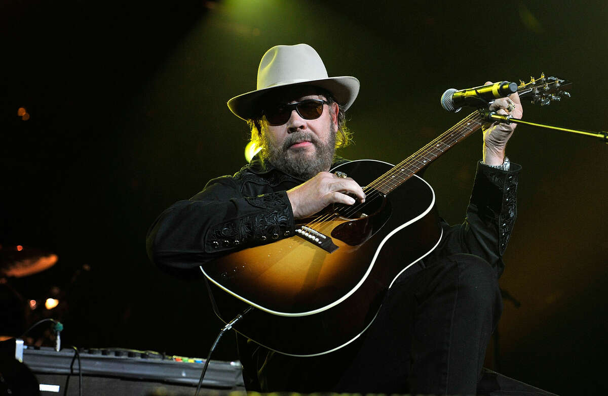 Hank Williams, Jr. coming to St. Louis June 16 with Old Crow Medicine Show