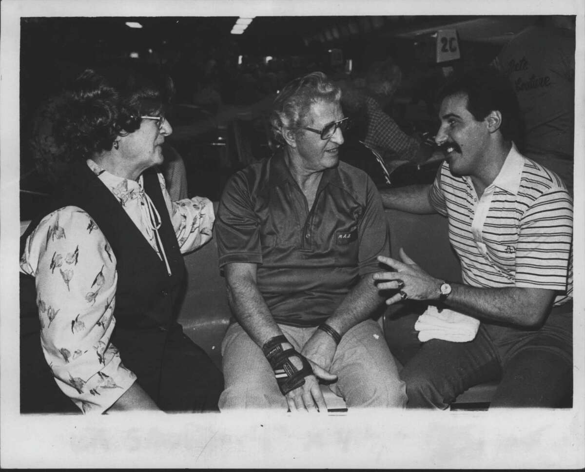 Former PBA Tour pro Kenny Hall dies at 65