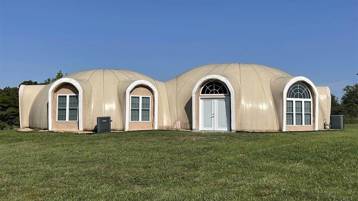 Double Vision: Twin-Dome Missouri Home Offers Energy-Efficient Design ...