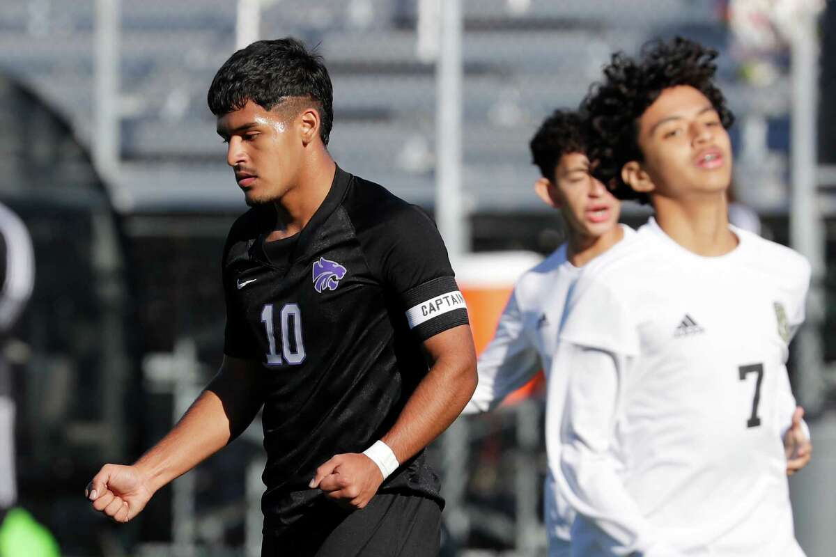 Boys soccer: Humble wins debut at Charles Street Stadium