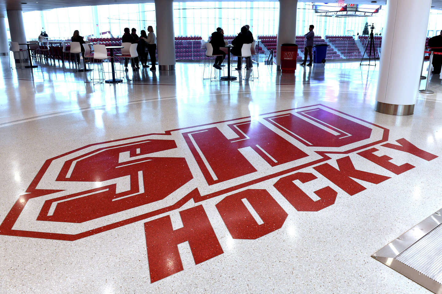 UConn hockey begins new era in Toscano Family Ice Forum