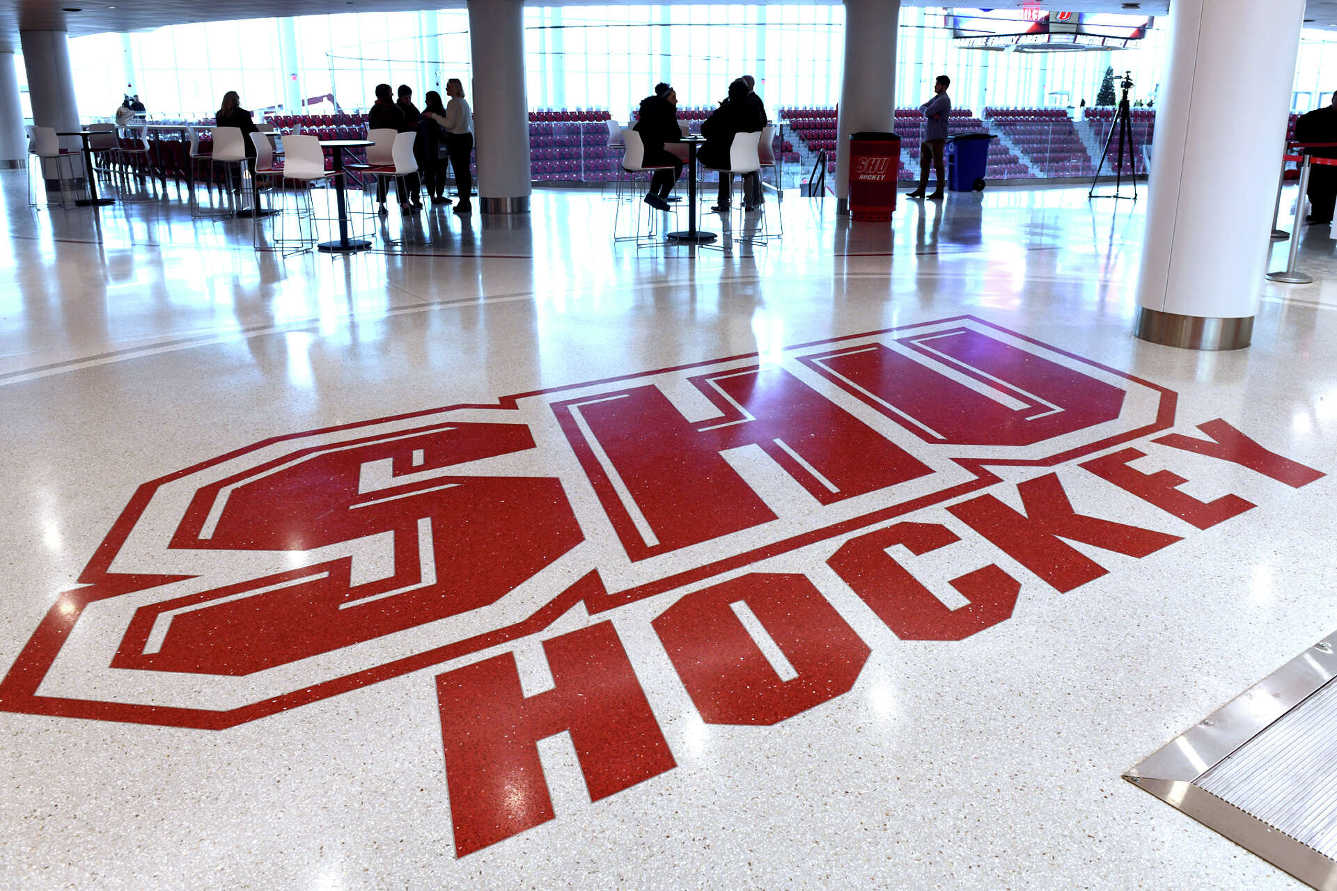 UConn hockey begins new era in Toscano Family Ice Forum