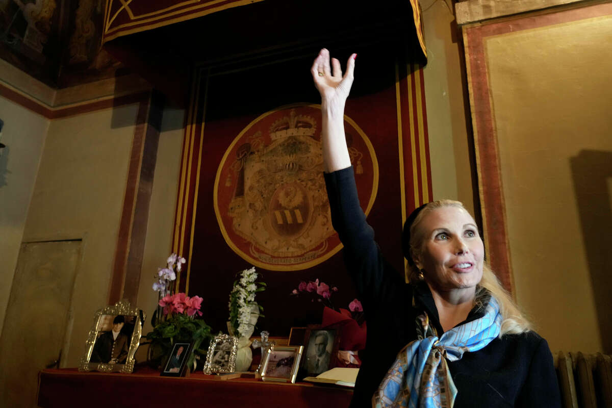 Rita Jenrette, San Antonio-born Italian princess, being evicted