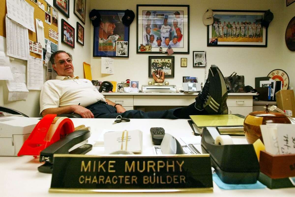 Giants clubhouse legend Mike Murphy retires after 65 years on the job