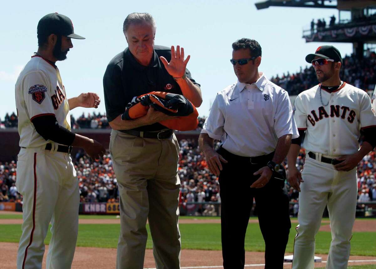 Giants clubhouse legend Mike Murphy retires after 65 years on the job