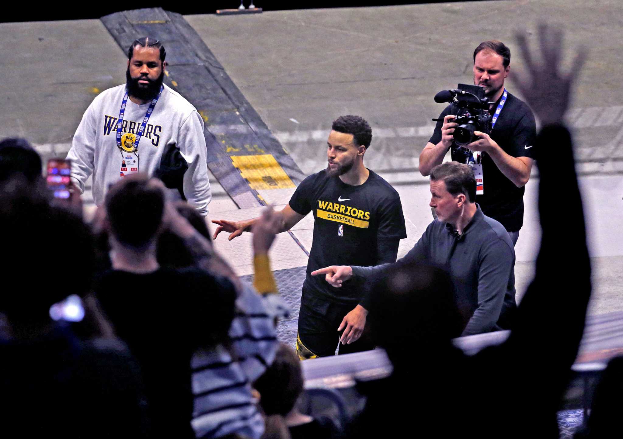 Warriors seek to ‘embrace the challenge’ of fixing their road woes