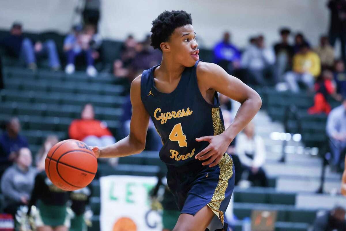 Cypress Falls Golden Eagles win their 12th consecutive game