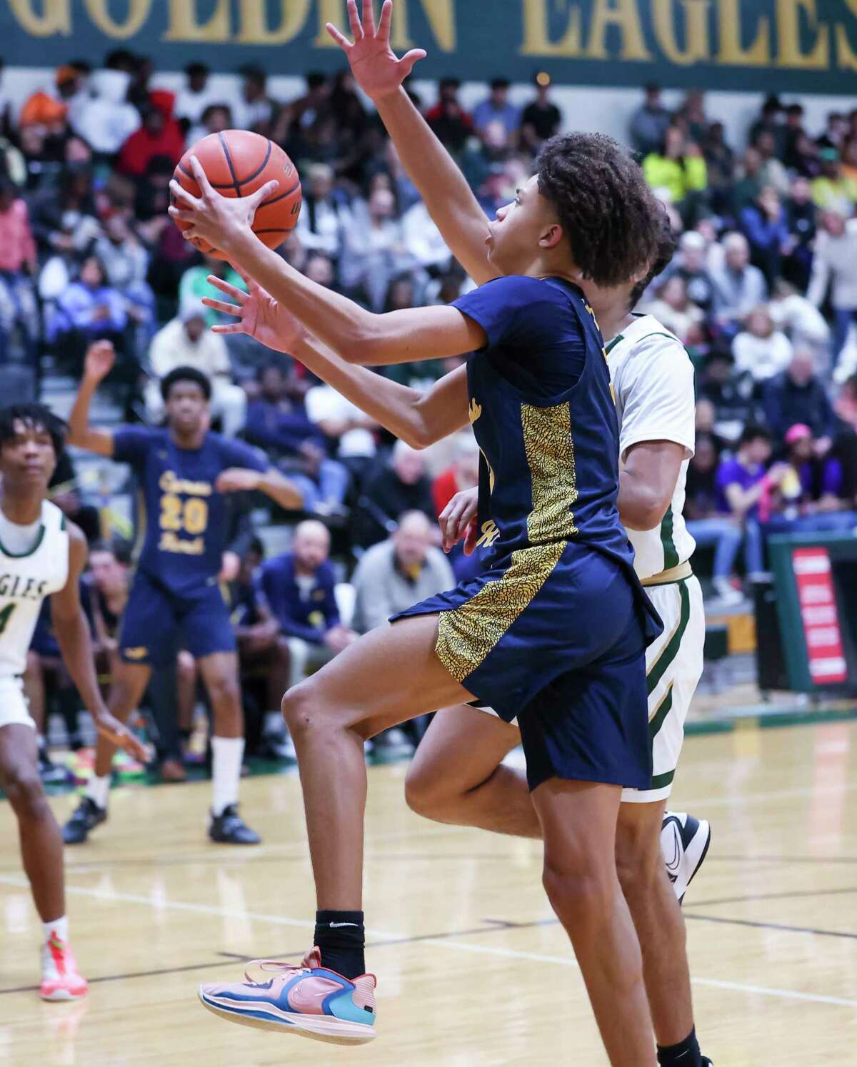 Cypress Falls Golden Eagles win their 12th consecutive game