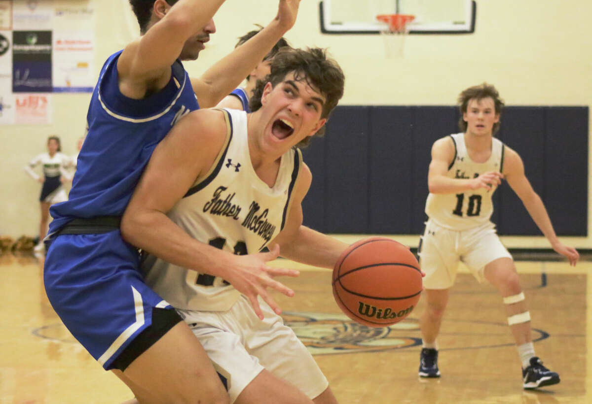 Griffins drop Gateway Metro Conference game to Explorers