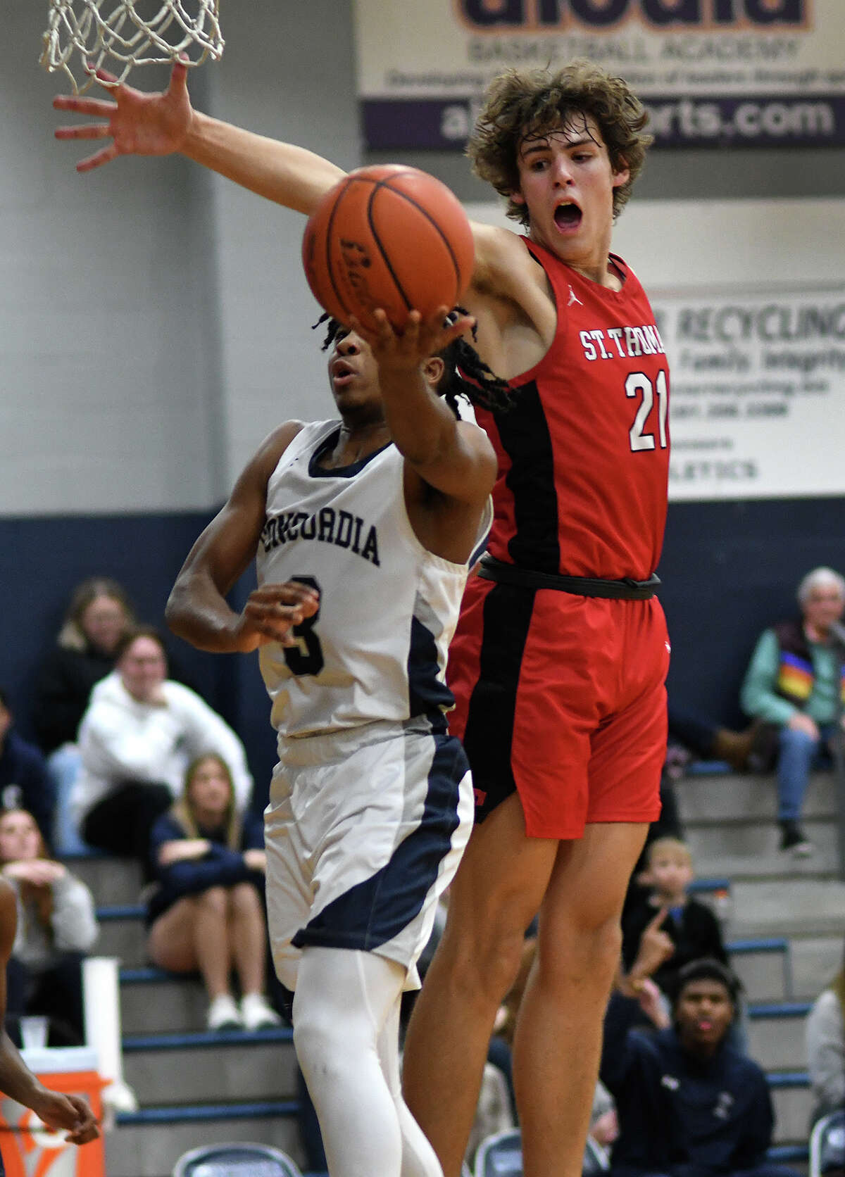 St. Thomas Catholic Eagles defeat Concordia Lutheran Crusaders