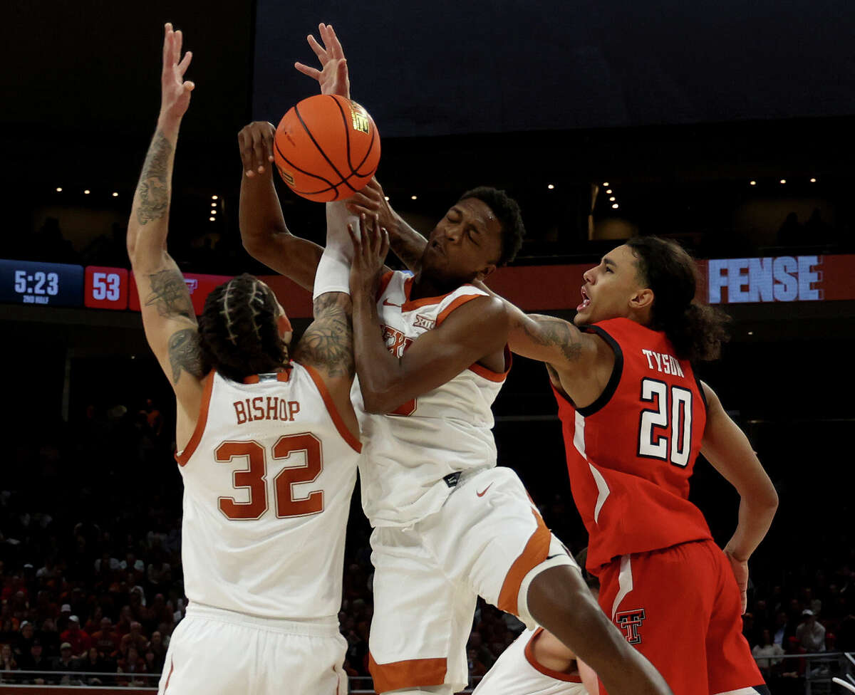 College basketball: No. 10 Texas downs Texas Tech in comeback win